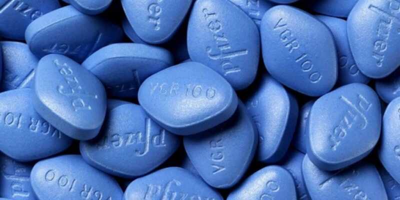 Historia, mitos y verdades de la pastilla azul más famosa